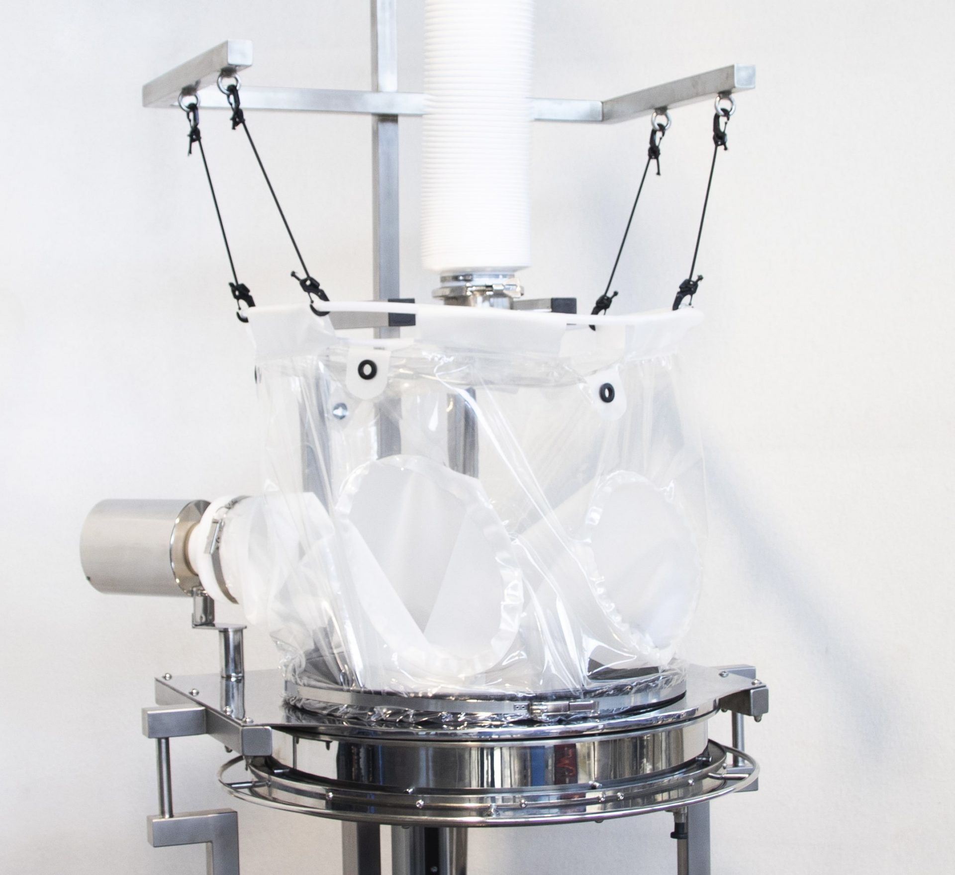 Pneumatic powder transfer from drums: a GMP dust-free solution!